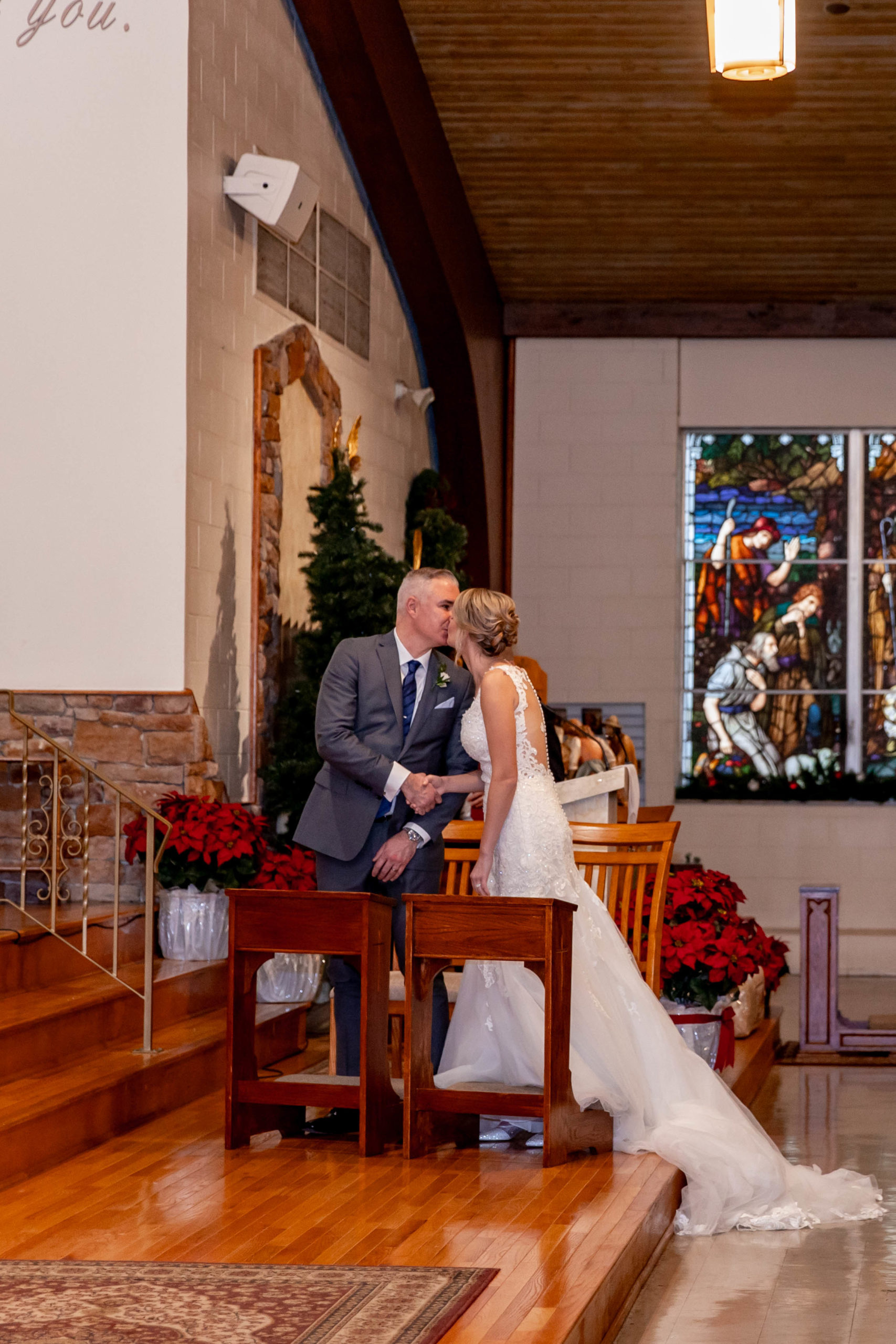 Wintry, Whimsical Buck Hotel Wedding - gabriellamariephotography.com